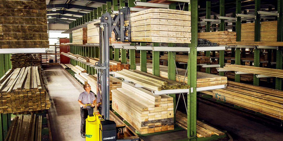 Combilift WR4 - 4 Vejs Stabler - TotalTruck